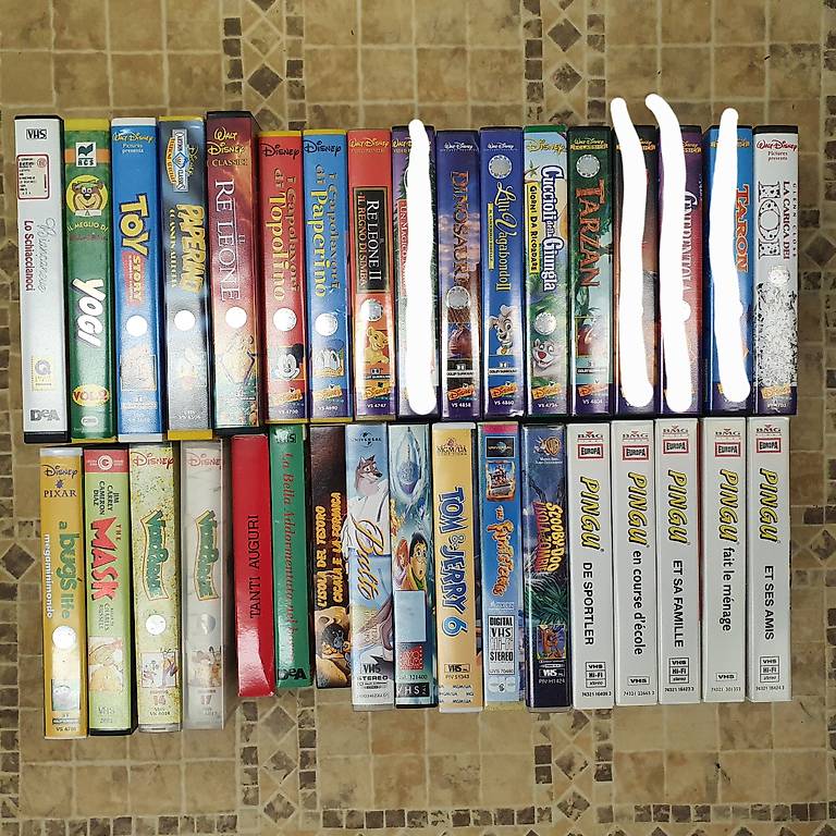 Videocassette VHS originali Walt Disney + Vari, 30 pzi im Kanton Tessin ...