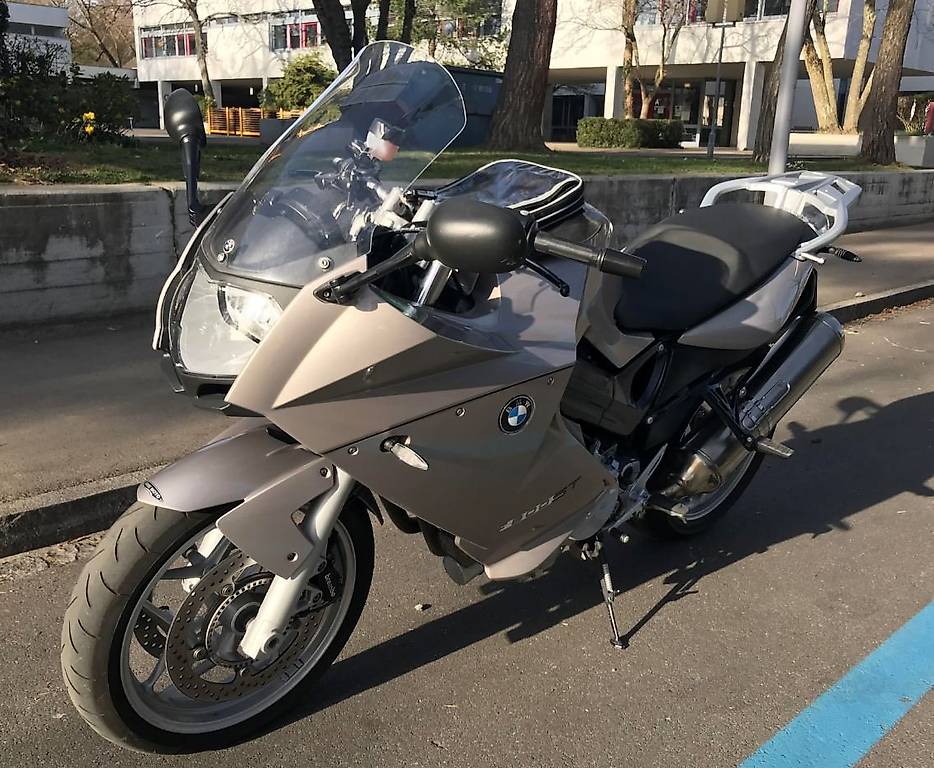Top gepflegte BMW F800ST ? Ideal für Einsteiger & Touren im Kanton ...