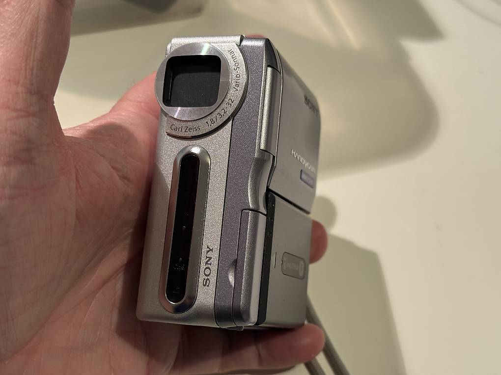 Sony Handycam Videokamera - Kleinster Camcorder im Kanton Zug - tutti.ch