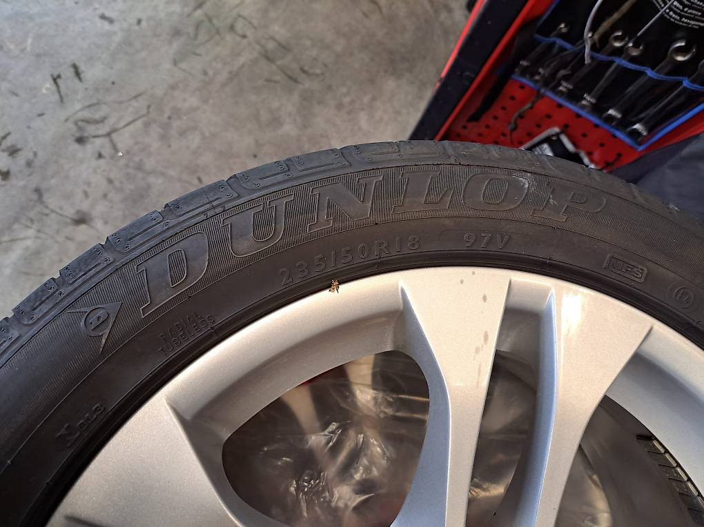 4x Dunlop SP Sport Reifen inkl. Felgen - 235/50 R18 97V im Kanton Bern ...