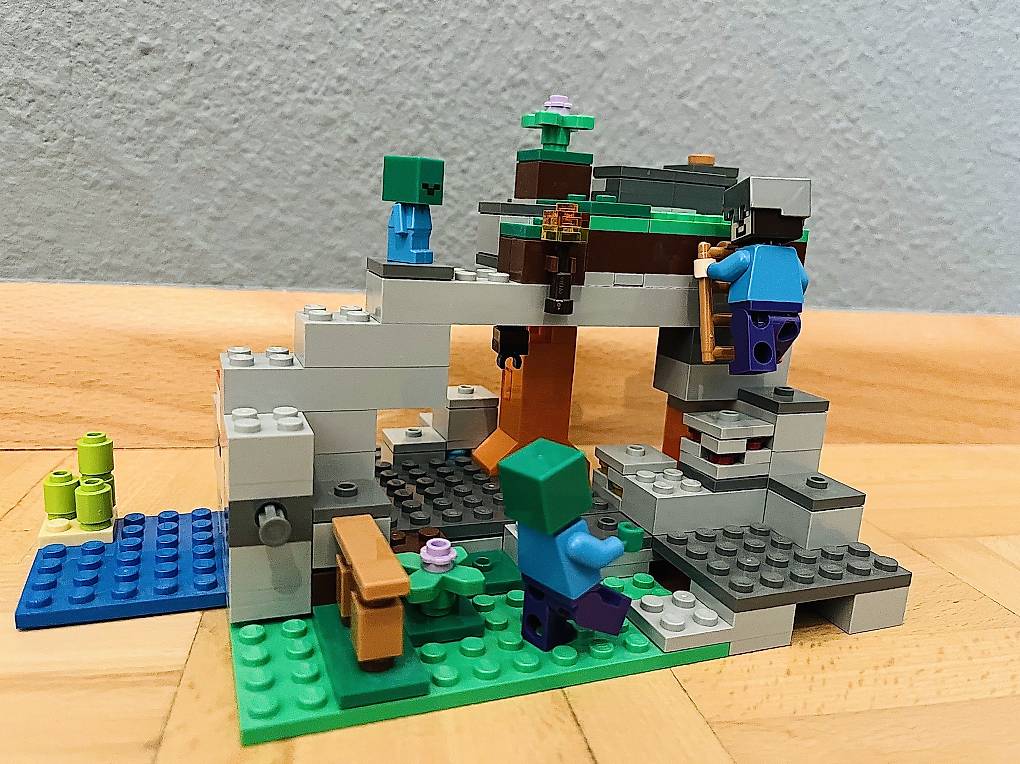 Komplett Lego 21141 Minecraft Die Zombie-Höhle im Kanton Basel-Stadt ...