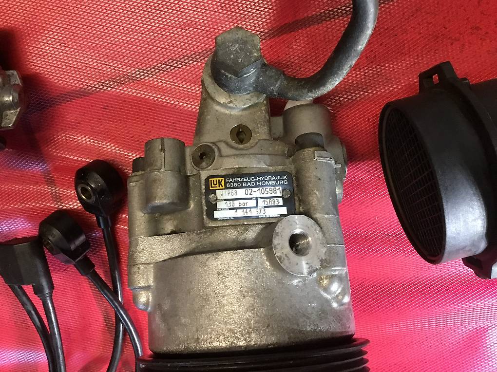 BMW Motor E34 530i V8 M60 Motorteile von einem Handschalter: im Kanton ...