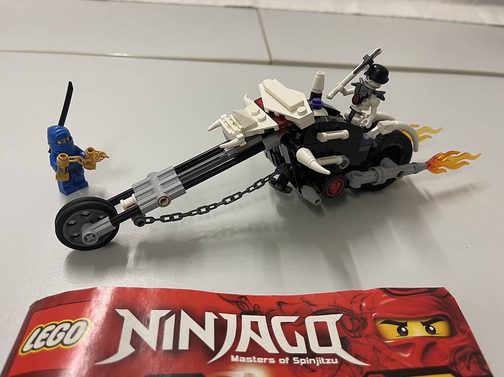 LEGO Ninjago 2259 Skull Motorbike - Serie Golden Weapons im Kanton Bern ...