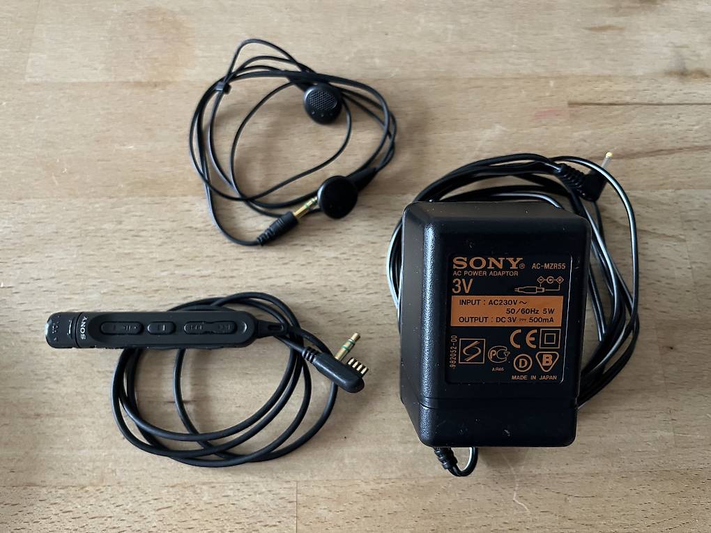 Sony Discman D-NE520 mit originalem Zubehör im Kanton Zürich - tutti.ch