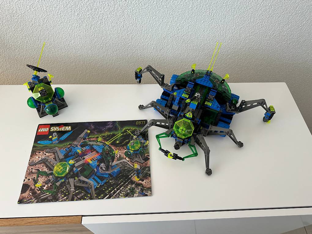 LEGO System 6977 - Space - Insectoids - Arachnoid Star Base im Kanton ...