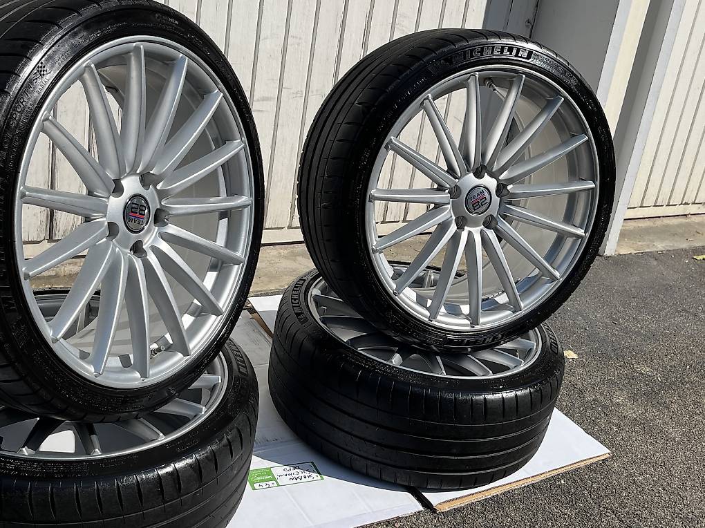 BMW F40 Bmw M325 i Skoda Seat Cupra Mercedes A 45 im Kanton Zürich ...