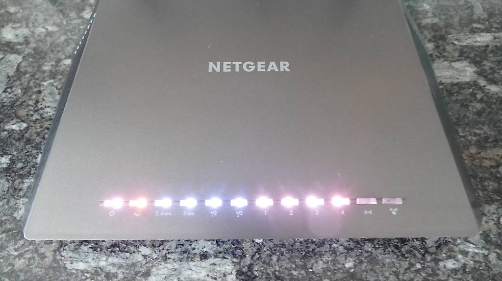 Netgear R7000P Nighthawk AC2300 Smart WiFi Router im Kanton Zürich ...