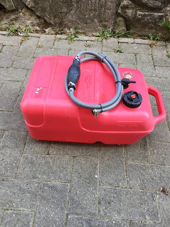 Honda Benzintank im Kanton Bern - tutti.ch