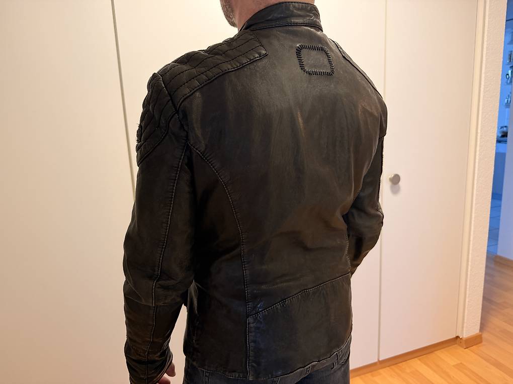 tigha Lederjacke Gr. L im Kanton Bern - tutti.ch