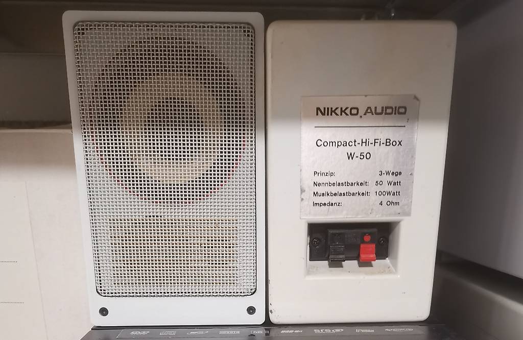 NIKKO Audio Compact Hi-Fi Boxen Canton Berne - tutti.ch