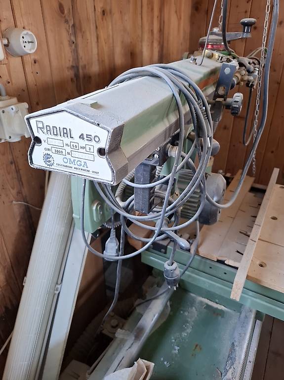 OMGARadial 450 Doppel fräse für Särge herstellung im Kanton Thurgau ...
