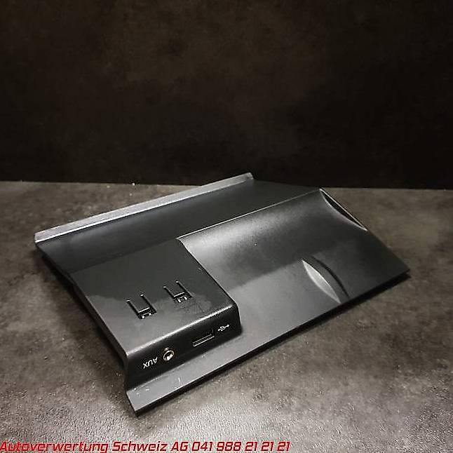 5e1857367b / 5q0035724 USB Anschluss VAG im Kanton Bern - tutti.ch