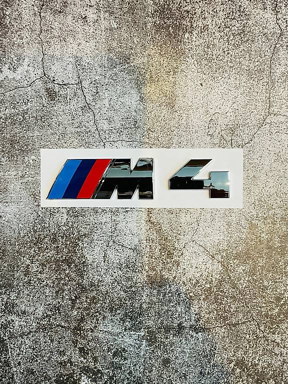 BMW M4 Emblem Logo Schriftzug NEU in Chrom im Kanton Solothurn - tutti.ch