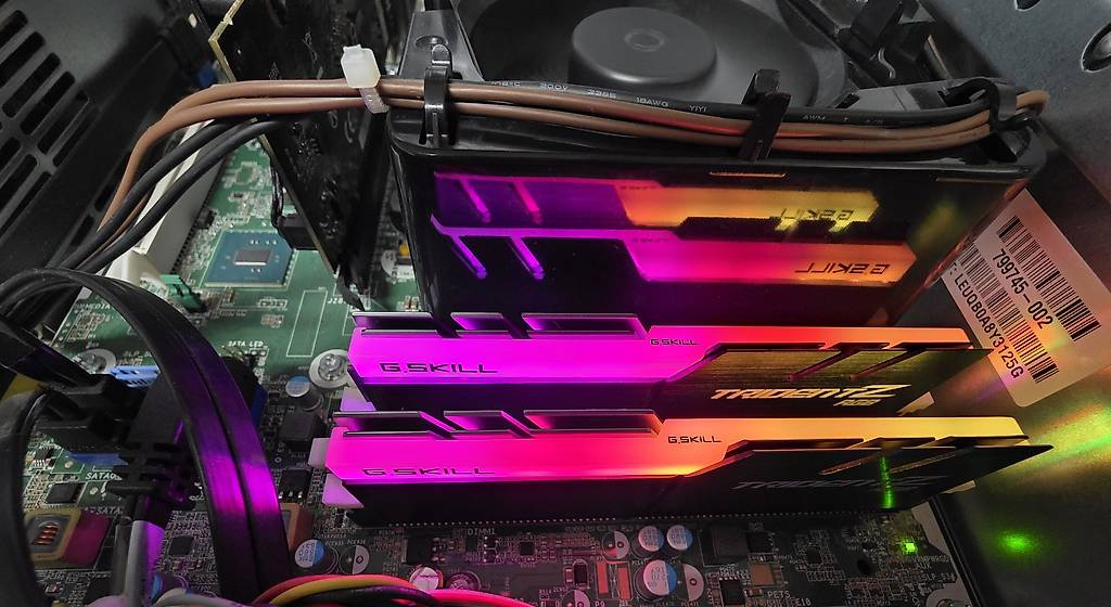 2 x G.SKILL Trident Z RGB RAM Arbeitsspeicher DDR4 im Kanton St. Gallen ...