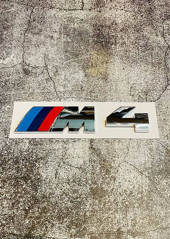 BMW M4 Emblem Logo Schriftzug NEU in Chrom im Kanton Solothurn - tutti.ch
