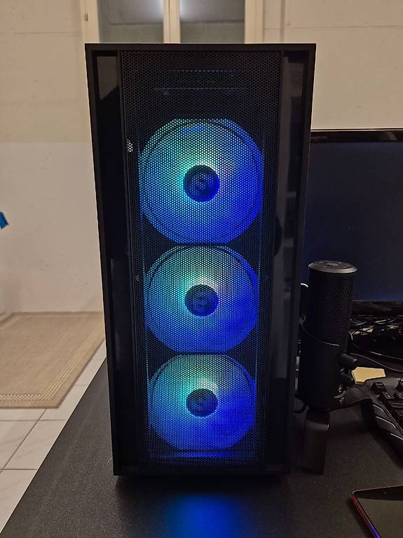 Neuwertiger ASUS ROG RGB Gamer PC Intel i7 32GB DDR4 Nvidia im Kanton ...
