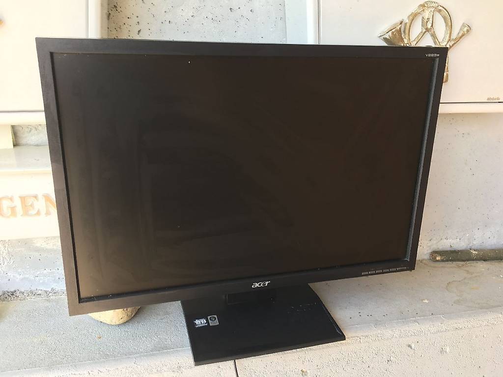 Acer V223W 22" Widescreen TFT Monitor DVI u. VGA im Kanton Bern - tutti.ch