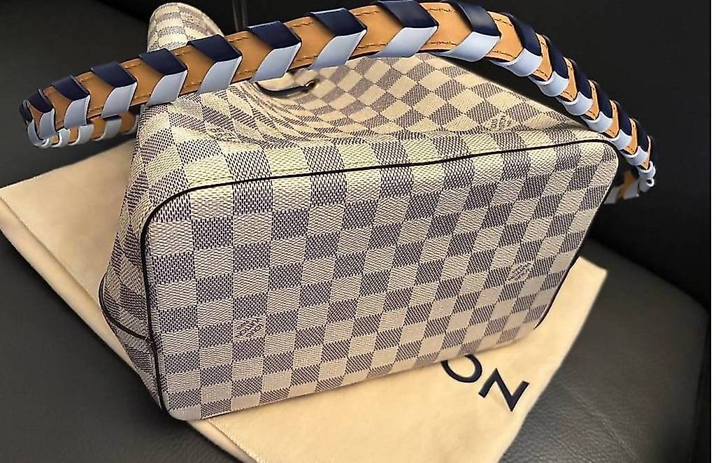 LOUIS VUITTON NEO NOE BREIDED AZUR BLAU im Kanton Luzern - tutti.ch