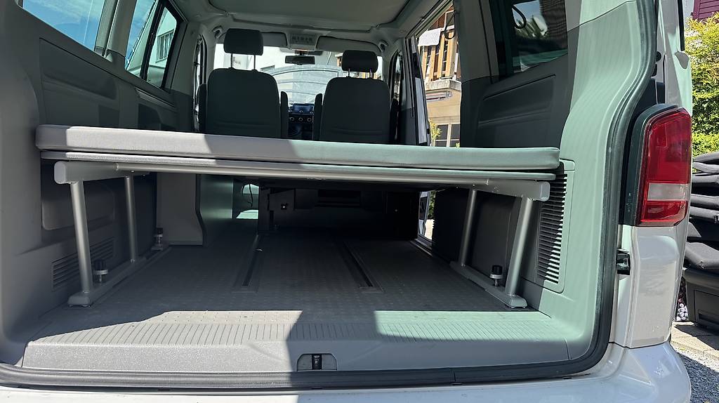 VW T5 / T6 Camping Ausbau ? Tisch & Sideboard mit Matratze im Kanton ...