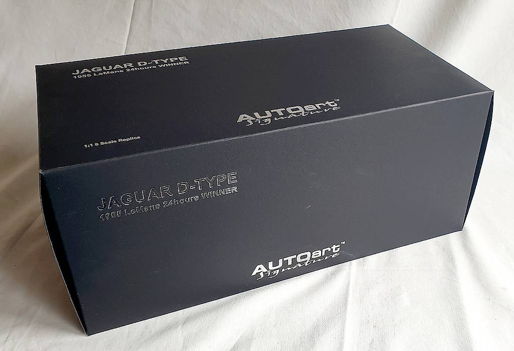 1:18 AUTOart Jaguar D-Type Le Mans Winner 1955, OVP im Kanton Wallis ...