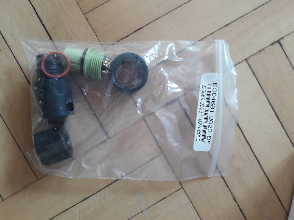 Solis Ginlong Inverter Connectors 4 polig 4P eco4681 Cantone Zurigo ...