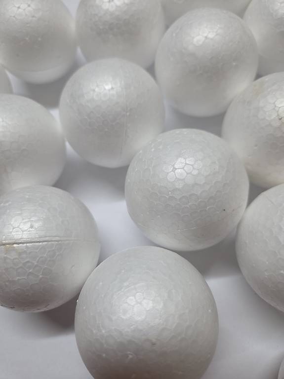 Styropor Kugeln und Eierformen div. Grösse im Kanton Zürich - tutti.ch