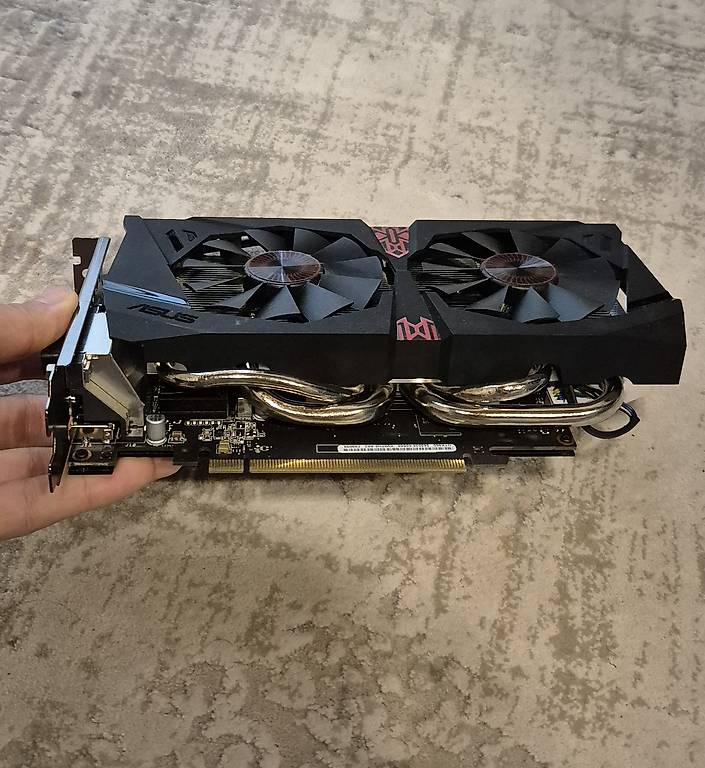 ASUS STRIX GTX 960 4GB OC Gaming Grafikkarte im Kanton Aargau - tutti.ch