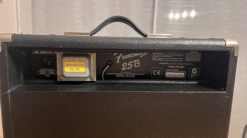Fender Frontman 25B Bass Amplifier ? 25 W (PR 499) im Kanton Aargau ...