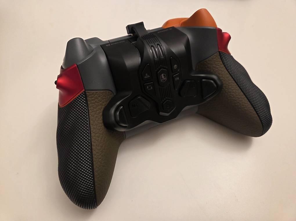 Rückseitige Tasten für den Xbox Series Controller im Kanton Luzern ...