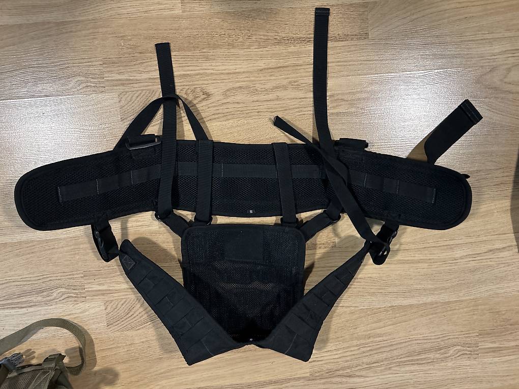 BE-X Tactical Molle Chest Rig im Kanton Waadt - tutti.ch