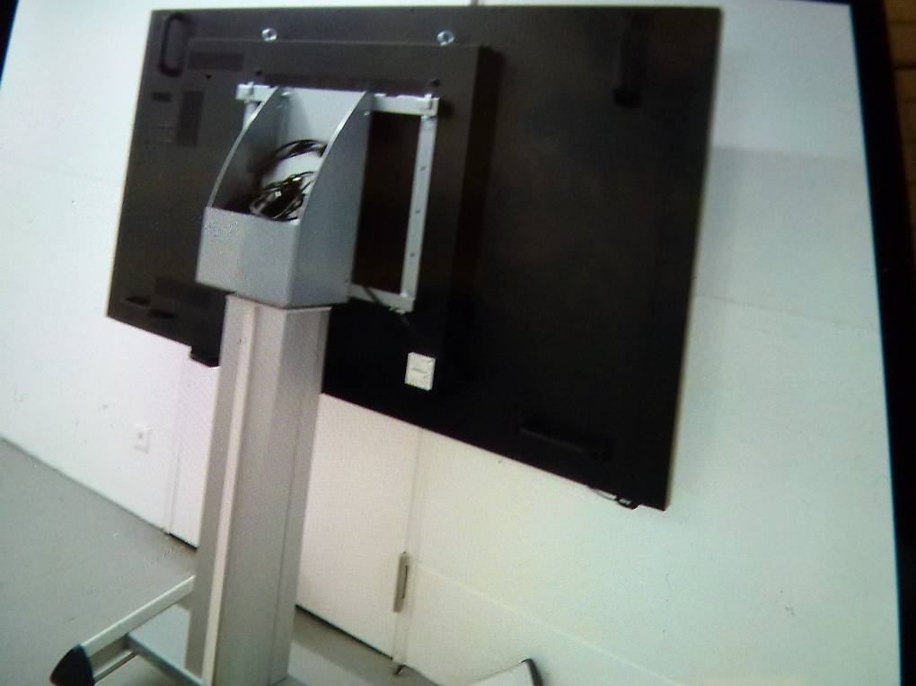 LEGAMASTER e-SCREEN XTX-7500UHD 4K im Kanton Zürich - tutti.ch