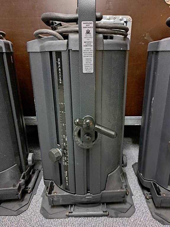 Selecon Rama 150 PC / Theaterscheinwerfer im Kanton St. Gallen - tutti.ch