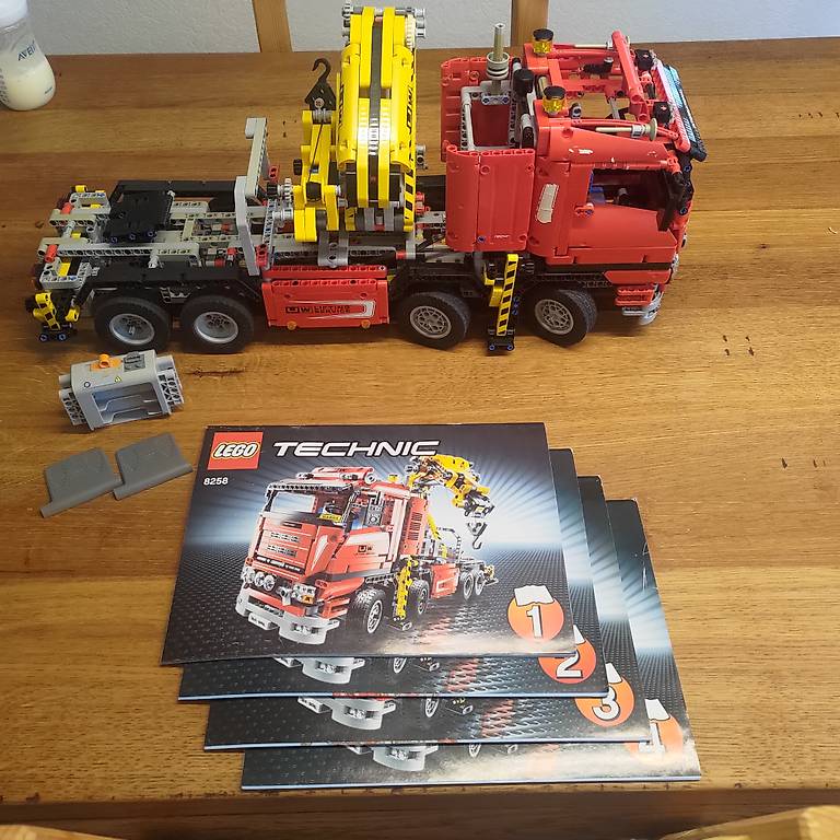 LEGO Technic 8258 Crane Truck aus 2009 im Kanton Bern - tutti.ch