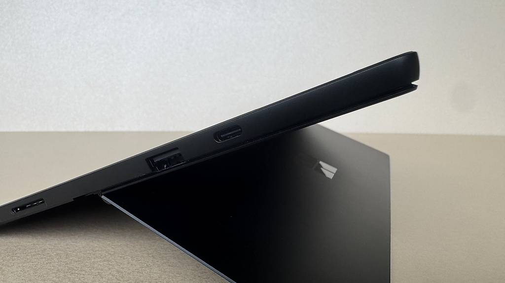 Microsoft Surface Pro 7+ mit 8GB RAM, 256GB SSD Win11 Office im Kanton ...