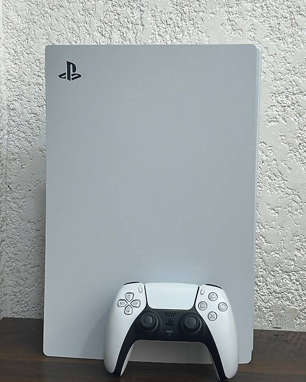 PS5 disk Edition + dualsense edge ps5 o senza im Kanton Tessin - tutti.ch