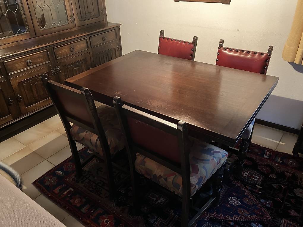 Tavolo in legno massiccio im Kanton Tessin - tutti.ch