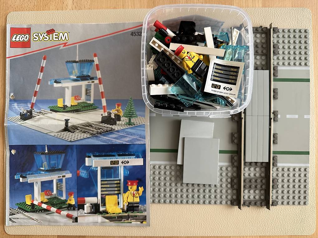 Lego 4532 Bahnübergang Lego Eisenbahn 9V im Kanton Zürich - tutti.ch
