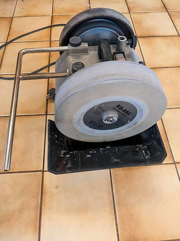 Tormek T8 Nassschleifmaschine mit Zubehör im Kanton Graubünden - tutti.ch
