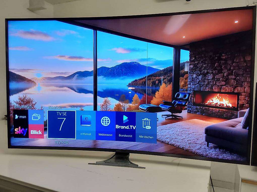 Curved Samsung 65 Zoll 4K UHD WiFi HDMI Smart TV im Kanton Zürich ...