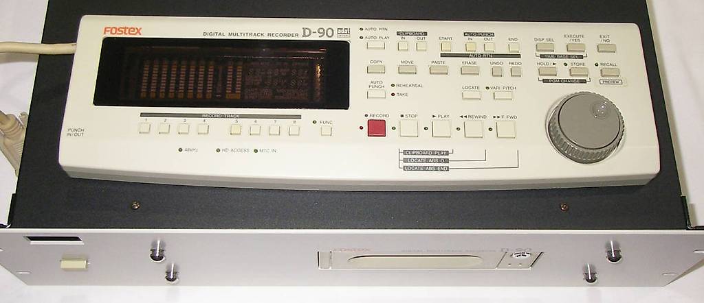 Digitaler 8-Kanal Recorder, Fostex D-90 im Kanton Bern - tutti.ch