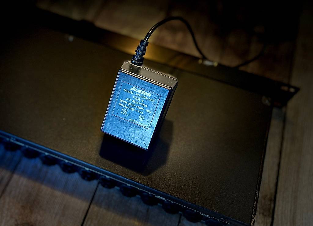 Alesis D4 Midi Drum and Percussion Sound Module im Kanton Schwyz - tutti.ch