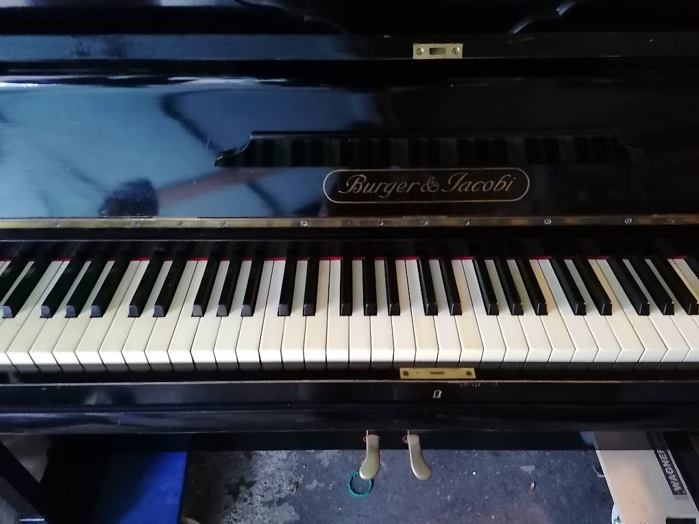 Antikes schweizer Klavier Burger & Jacobi abzugeben im Kanton Nidwalden ...