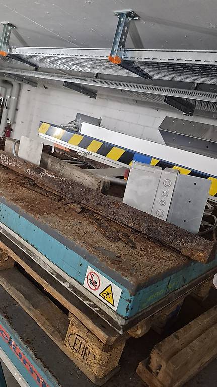 1000kg Trapo Küng Scherenlift Warenlift Hebebühne im Kanton Basel ...
