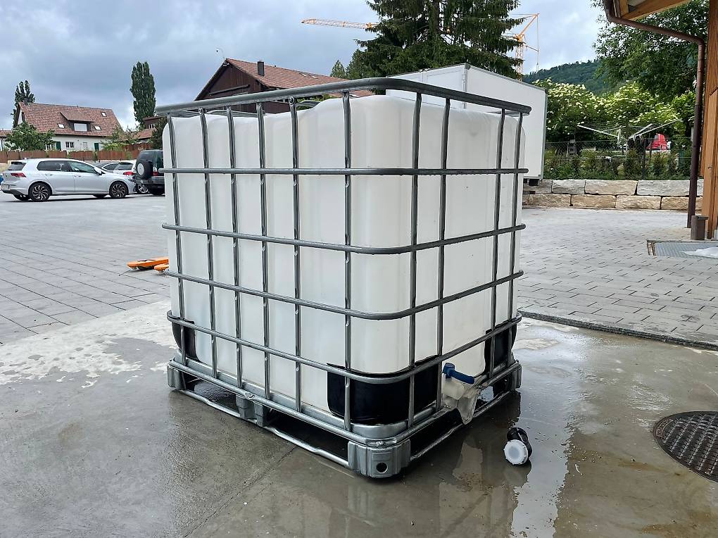 Wassertank - IBC Tank 1.000 l , wie neu, mehrere Verfügbar im Kanton ...