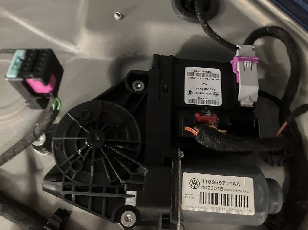 1T0959701AA - Skoda Octavia 1Z3 Fensterhebermotor V -Li im Kanton ...