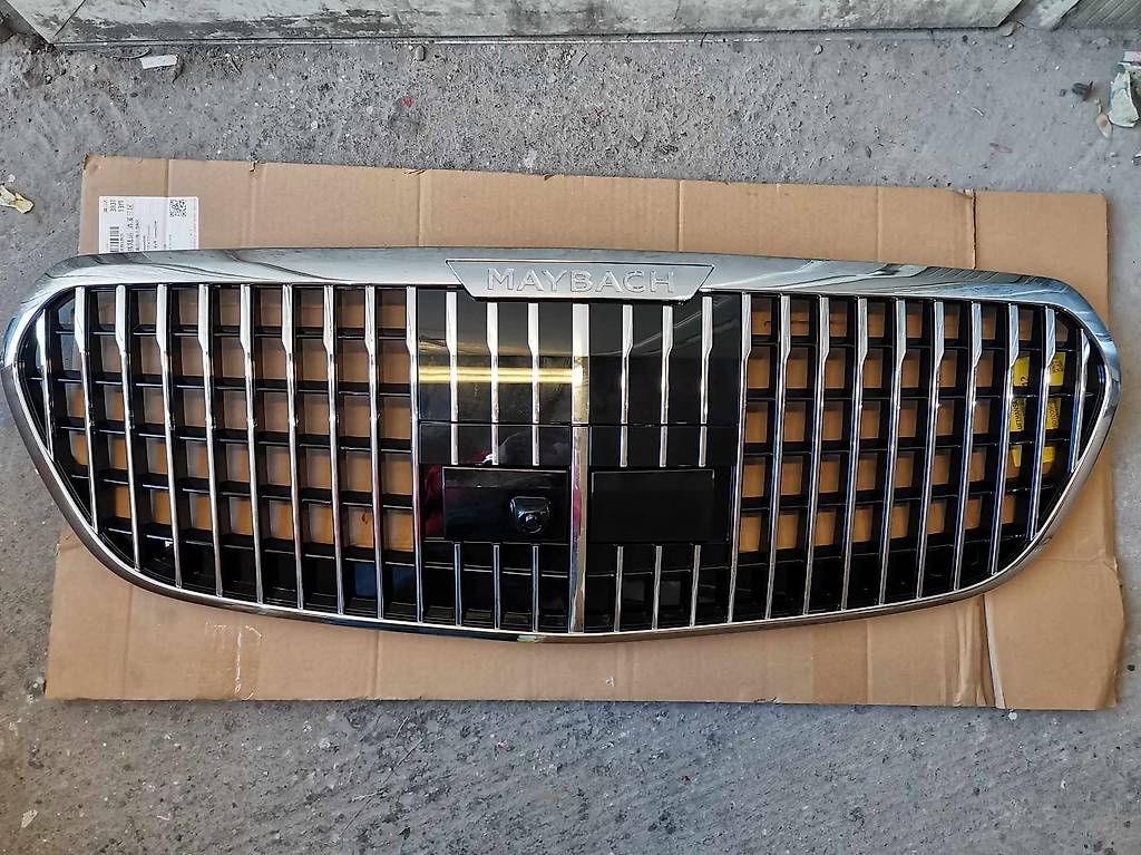 Mercedes Benz S Class W223 Maybach Style with Camera Hole im Kanton ...