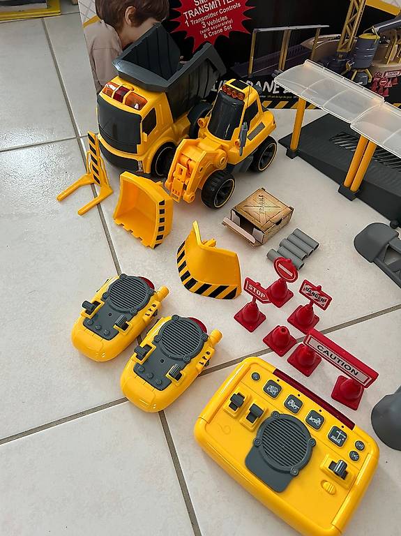 Silverlit I/R Crane Deluxe Set inkl Bagger & Kipplaster im Kanton ...