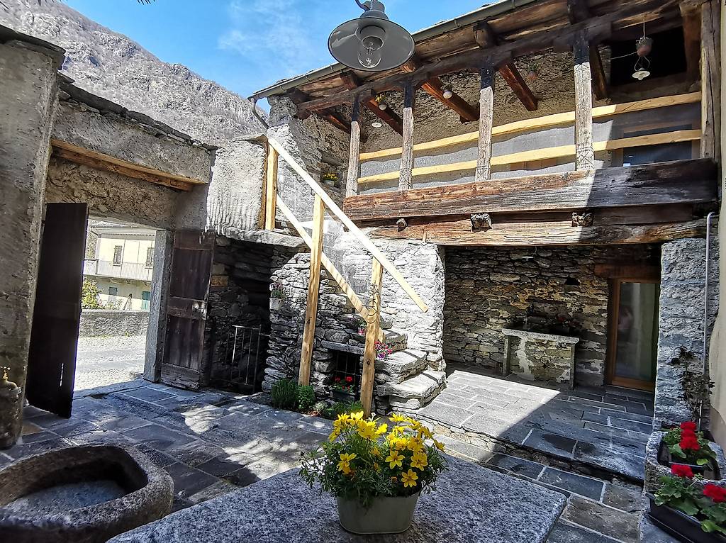 Affittasi per vacanza, tipico Rustico Ticinese restaurato Cantone ...