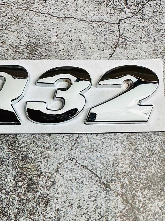 VW R32 Emblem Schriftzug Logo aus Metall NEU in Chrom im Kanton ...
