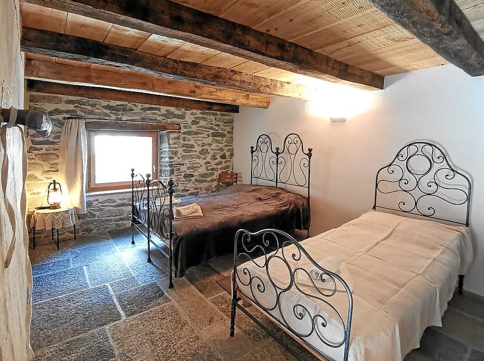 Affittasi per vacanza, tipico Rustico Ticinese restaurato Cantone ...